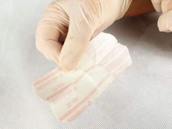 How To Use Bandages And Tape – First Aid Wound Care