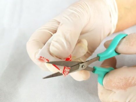 How To Use Bandages And Tape – First Aid Wound Care